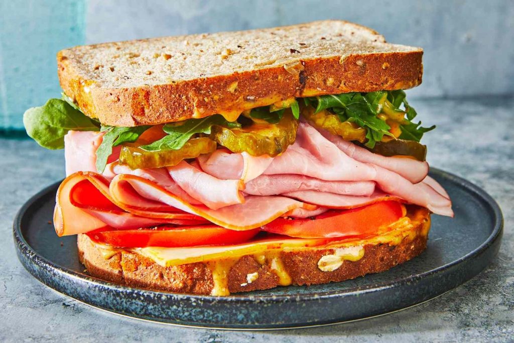 Dari Tangguh Hingga Rapuh, Yuk Kenali Generasi Sandwich, Generasi ... Dari Tangguh Hingga Rapuh, Yuk Kenali Generasi Sandwich, Generasi ...