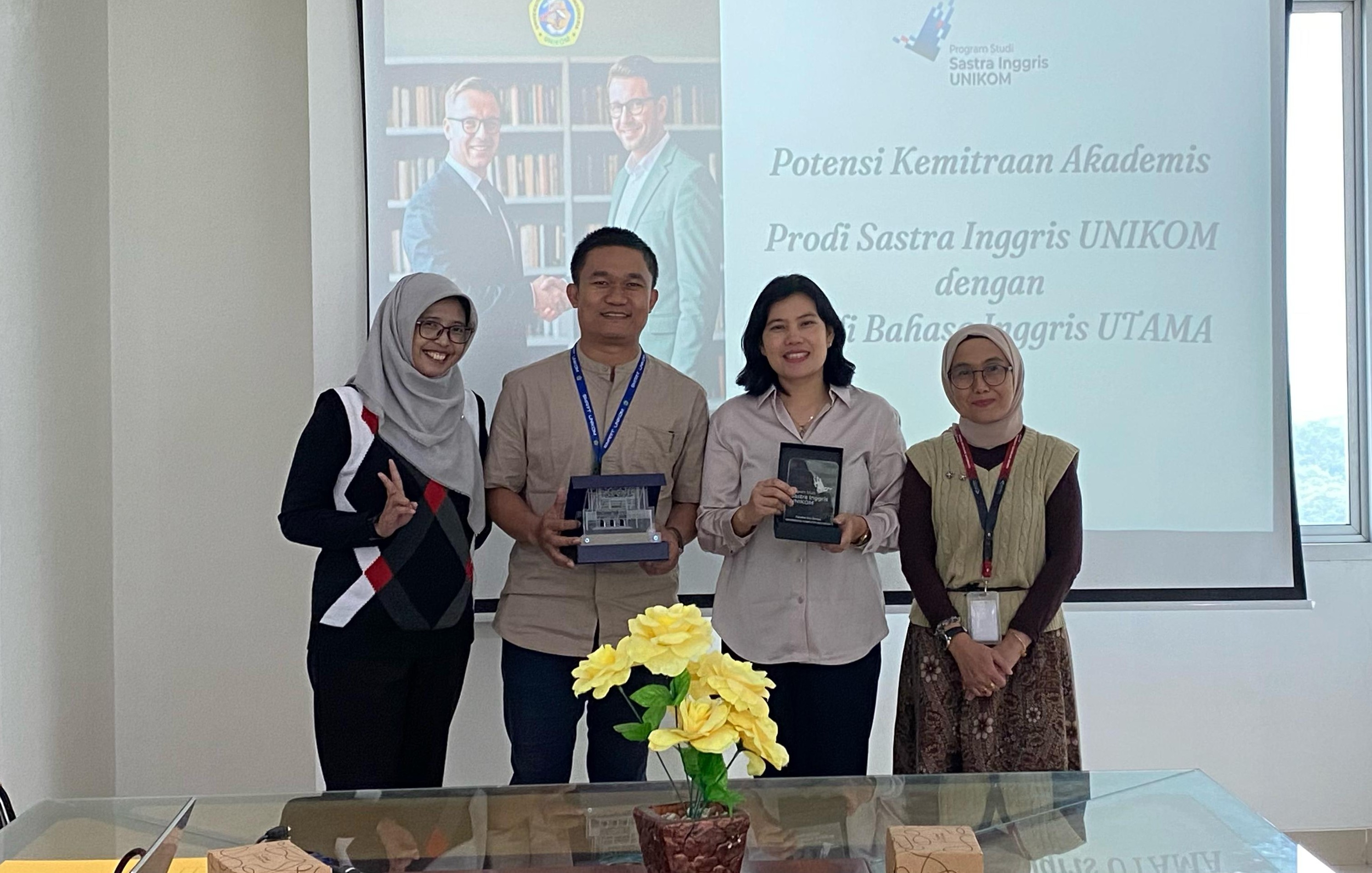 UNIKOM English Literature Study Program and UTAMA English Study Program Discuss Potential ...